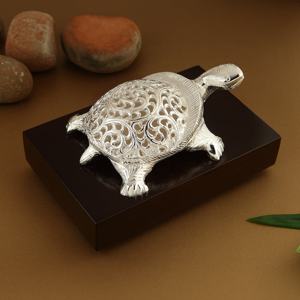 SILVER PLATED TORTOISE ON WOODEN BASE – Code Silver